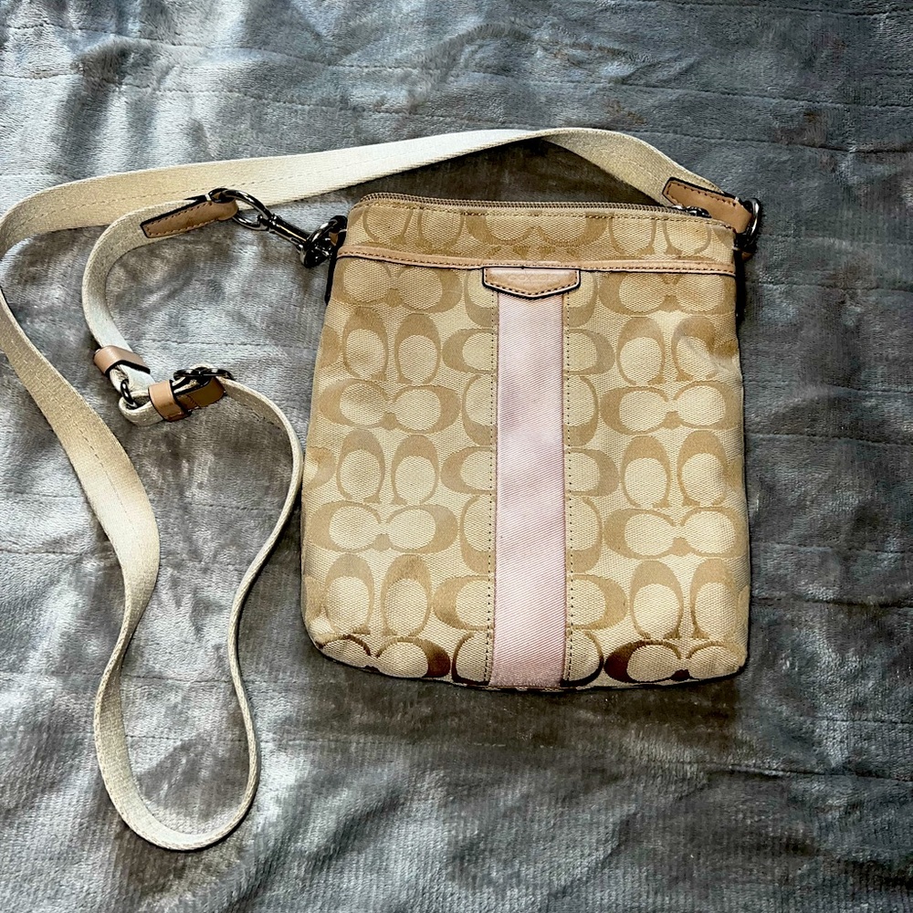 100% Authentic! Super Cute Coach Crossbody Bag! - Gem